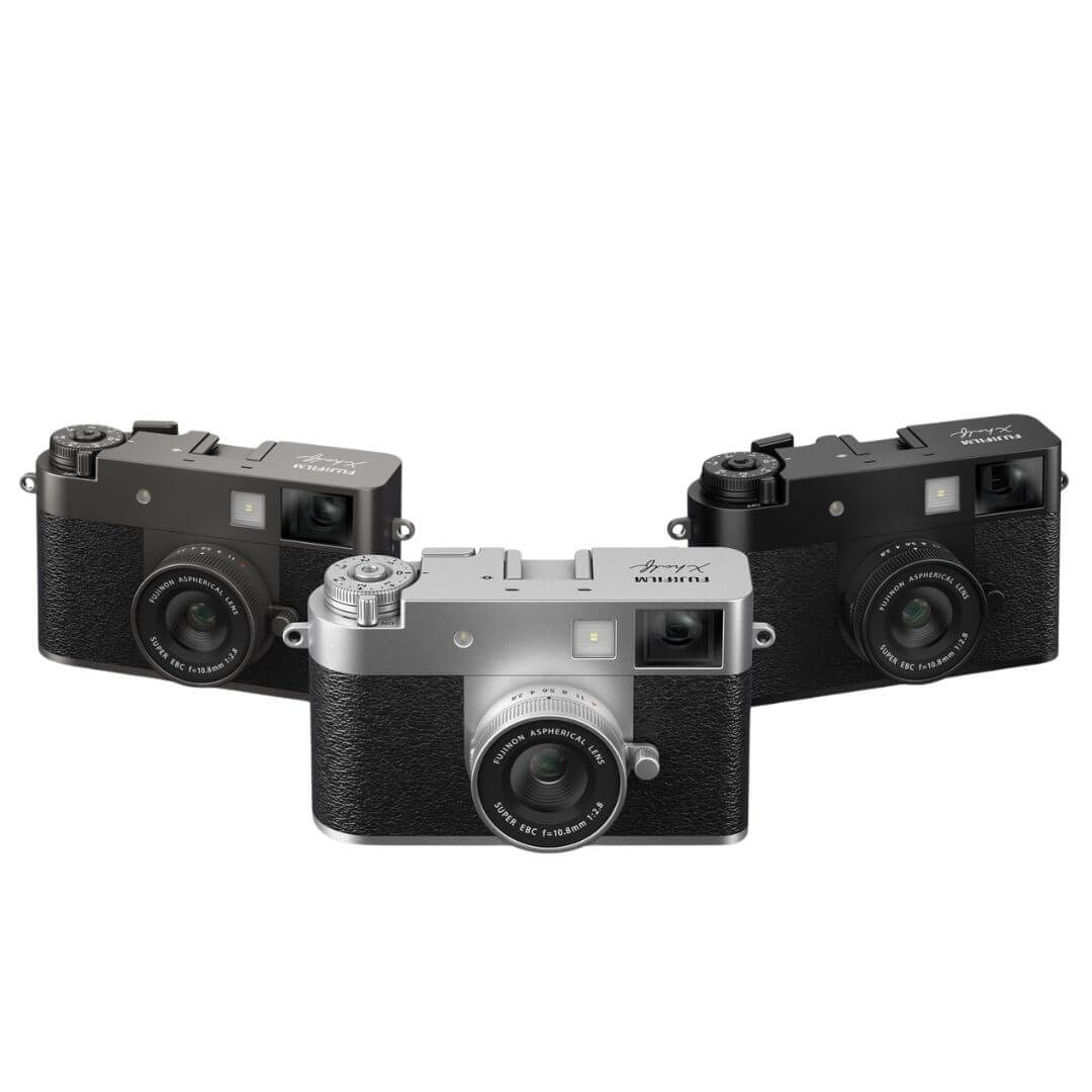 FUJIFILM X half Digital Camera - WORLD CAMERA